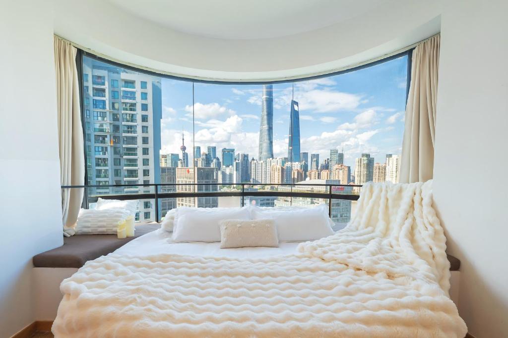 ZHome - HaiQi Garden - Four Bedroom Apartment on the Bund with Bund ...