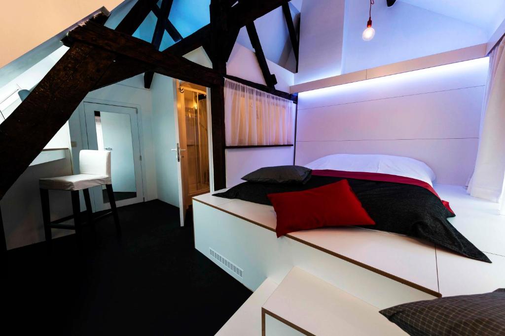 Mons Dragon House, Mons (updated prices 2025)