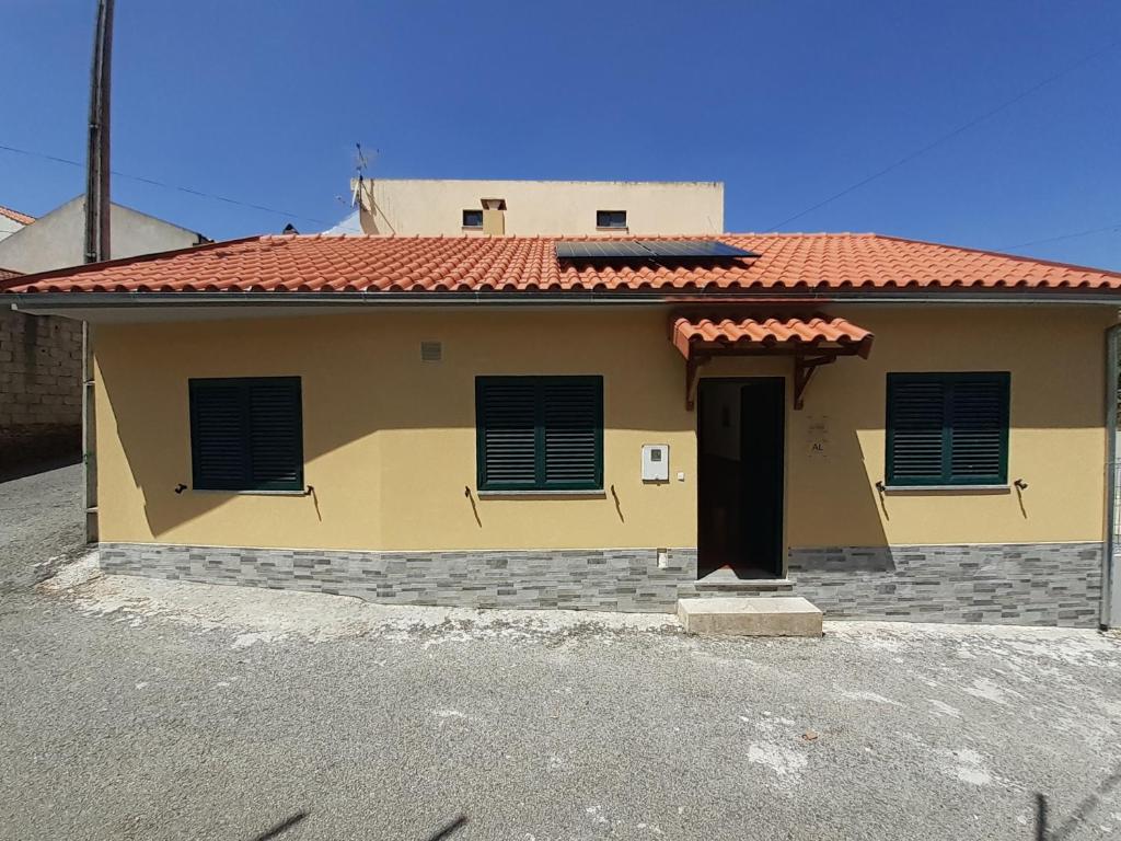 Casa das Eiras, Mazouco (updated prices 2026)