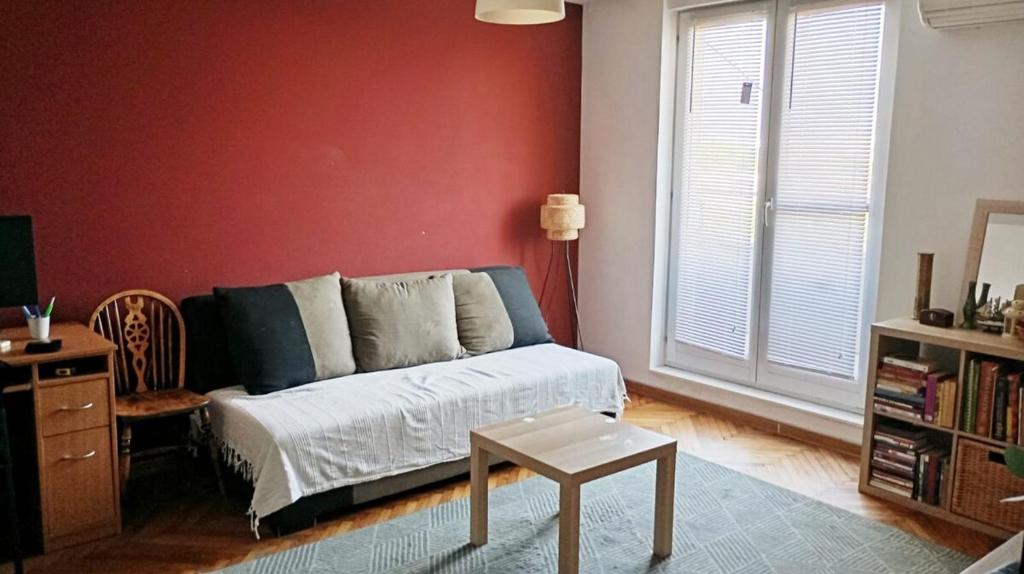 Mansard Crimson Rhapsody, Belgrado (preços atualizados para 2025)