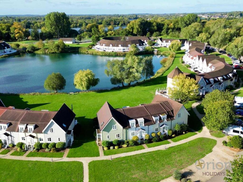 Isis Lakes 50, Natterjack Lodge, South Cerney (updated prices 2026)