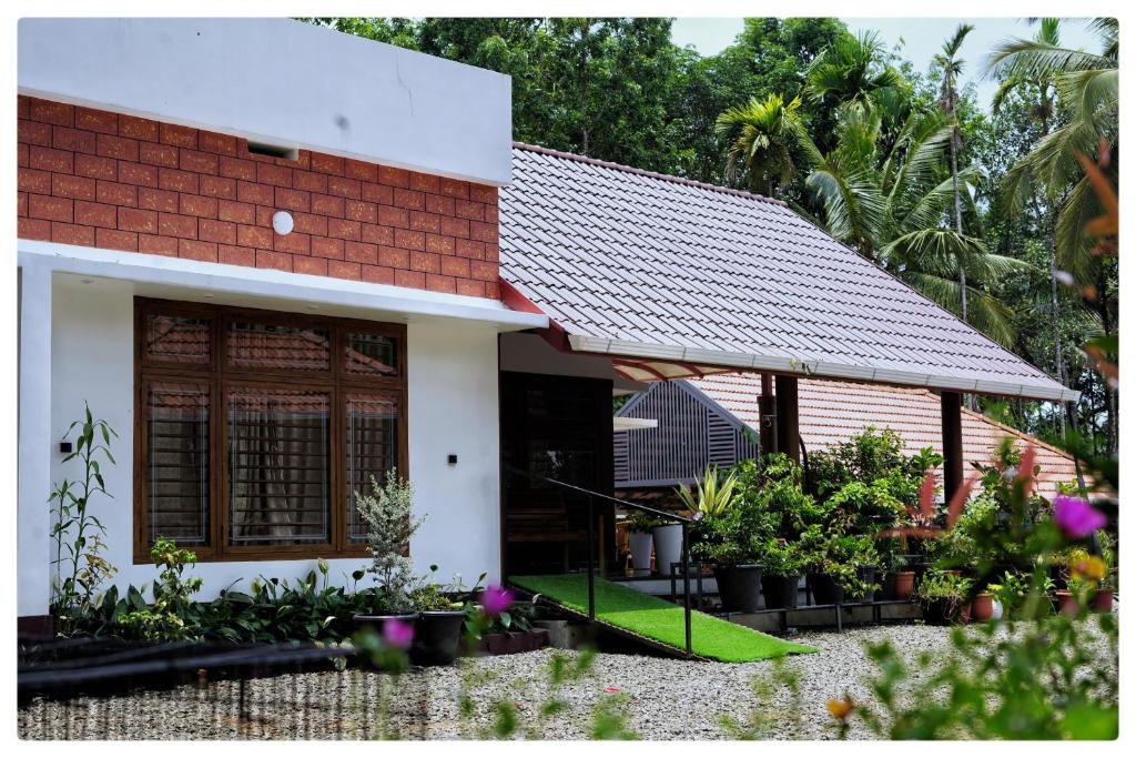 MT'S Villas, Batheri (updated prices 2026)