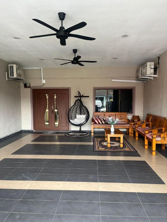 ORKiD HOMESTAY, Bukit Rambai (updated prices 2026)