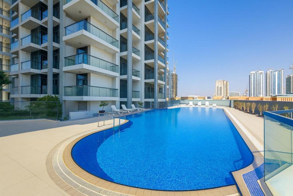 Work & Relax Above the City- JVC Perfect Stay, Dubai (updated prices 2026)