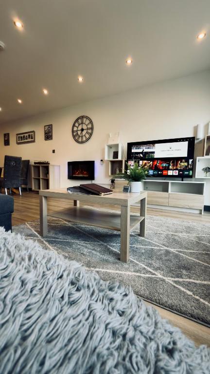 5 chapel row, Wirksworth (updated prices 2026)