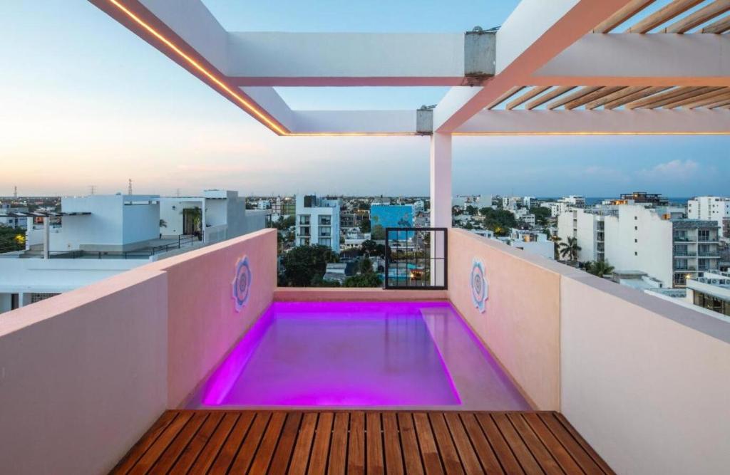 Playa Paradise w Rooftop Infinity Pools near Beach, Playa del Carmen ...