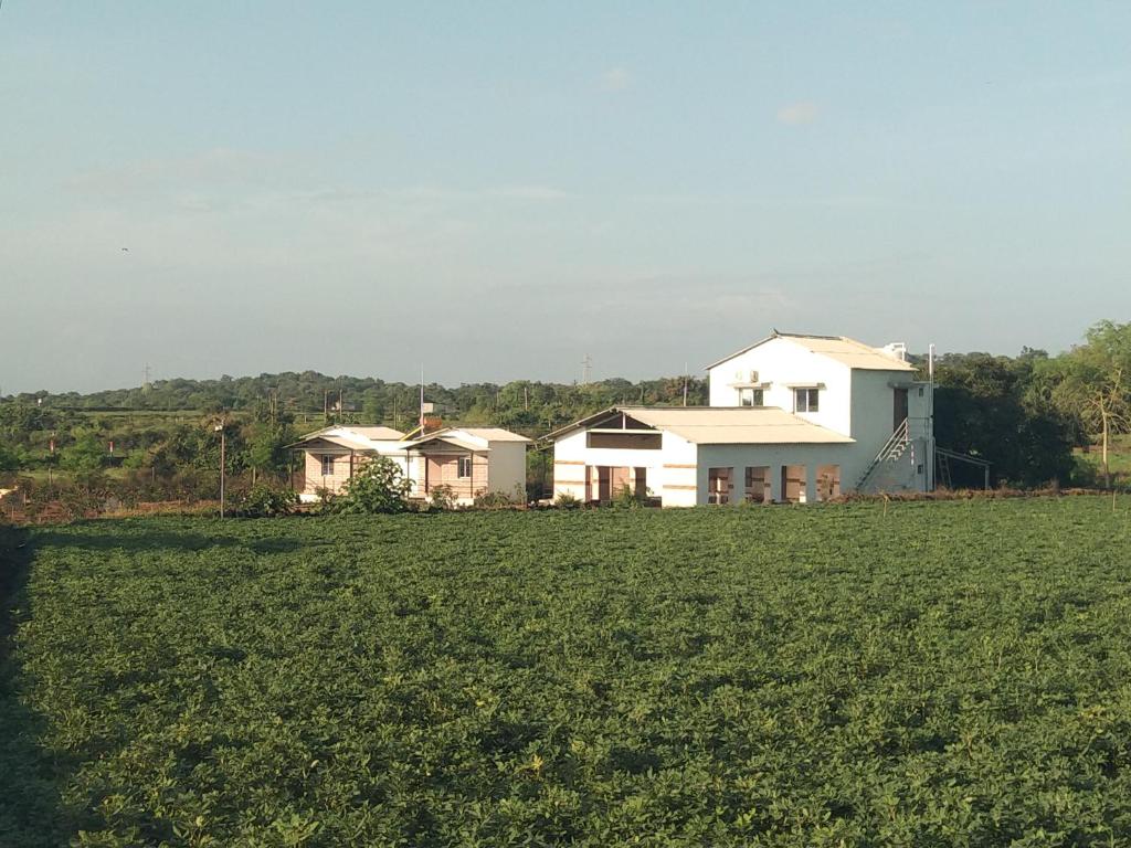Jay jalaram farm and risort, Chitrāwal (vuoden 2026 päivitetyt hinnat)