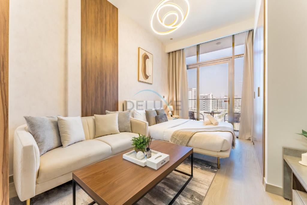 Studio Near Meydan Racecourse and Golf Club with Convenient Access to ...