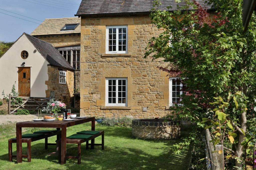 Cotswold Stone Cottage - Garden Woodburner & Pub 5-Min Walk, Ebrington ...