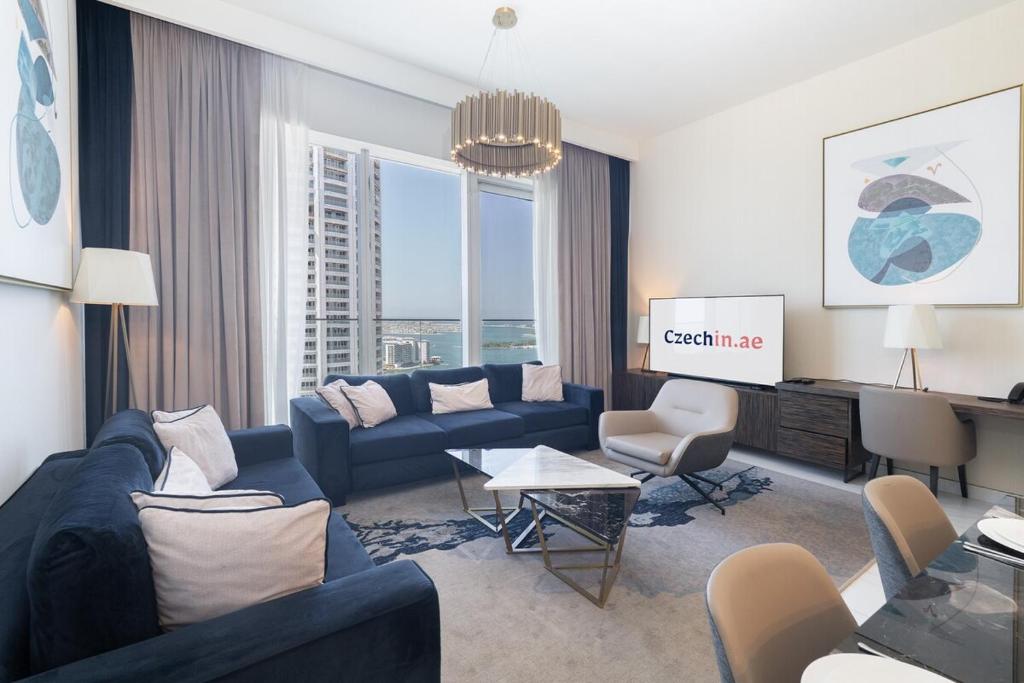 Luxury 2BHK Sea & Palm Views 20th Floor Tram line, Dubajus (atnaujintos ...