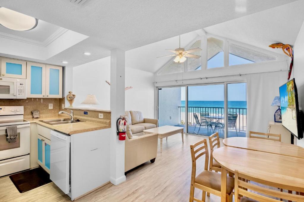 yyCoconuts Beachfront Unit #109, Anna Maria Island (preços atualizados ...