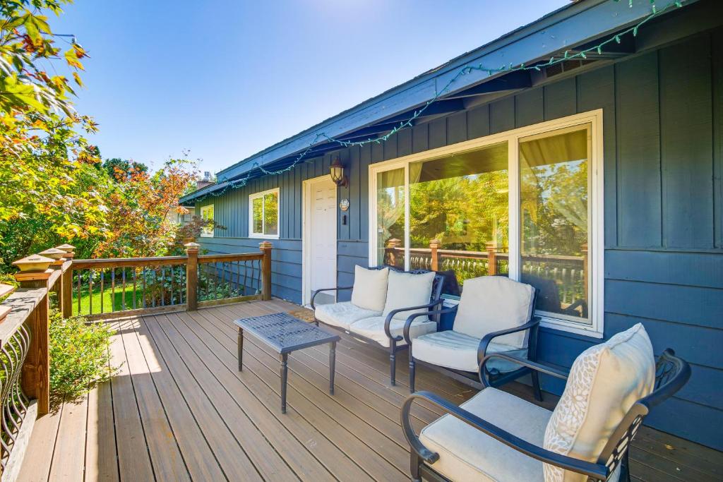 Walk to Rogue X Medford Family Home with Large Yard, Medford (updated ...