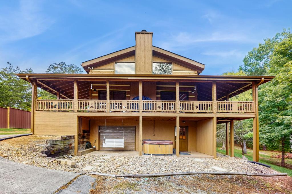 Mountain Grace Lake Retreat, Sandy Ridge (prezzi aggiornati per il 2025)