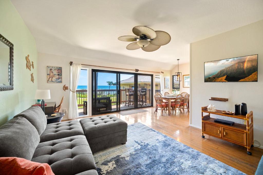 Kaha Lani 212 - Oceanfront 2BR Condo with Pool, Tennis & BBQs, Wailua ...