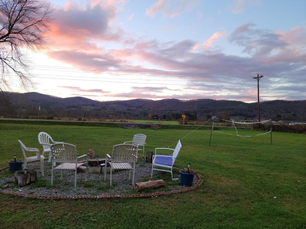 The Shady House, Shady Valley (preços atualizados 2025)