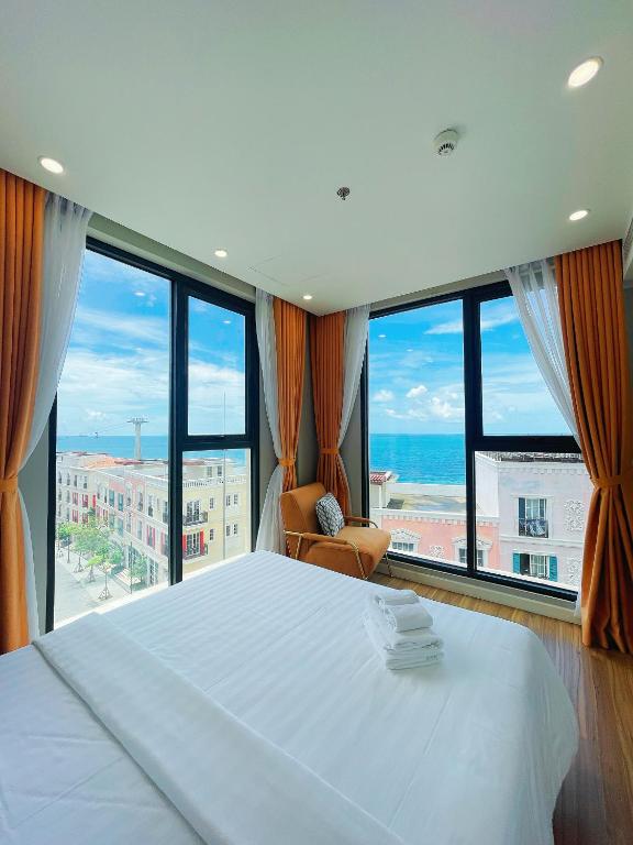 We Young Apartments by HOFs - Fireworks & Ocean view, Phú Quốc (updated ...