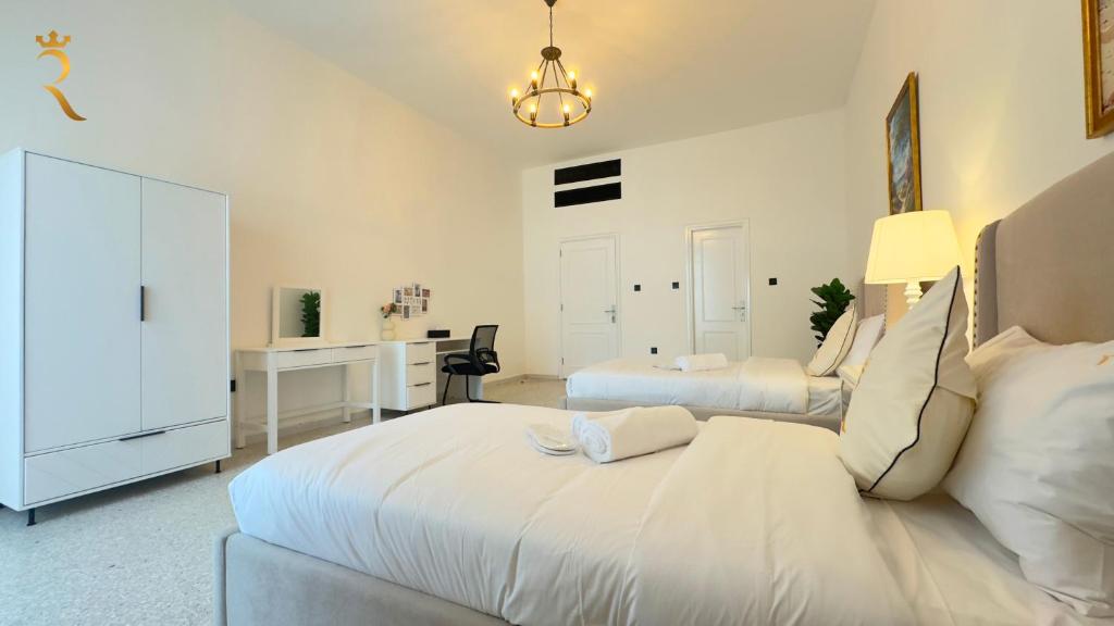 Luxurious Al Danah 5BR Family Friendly Getaway, Abu Dhabi (updated ...