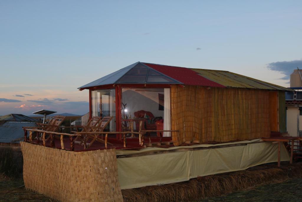 Uros House Lodge Perú, Puno (updated prices 2026)