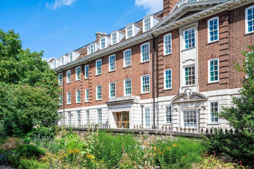 For Students Only AXO Waterloo Ensuite Rooms in London, London (updated ...