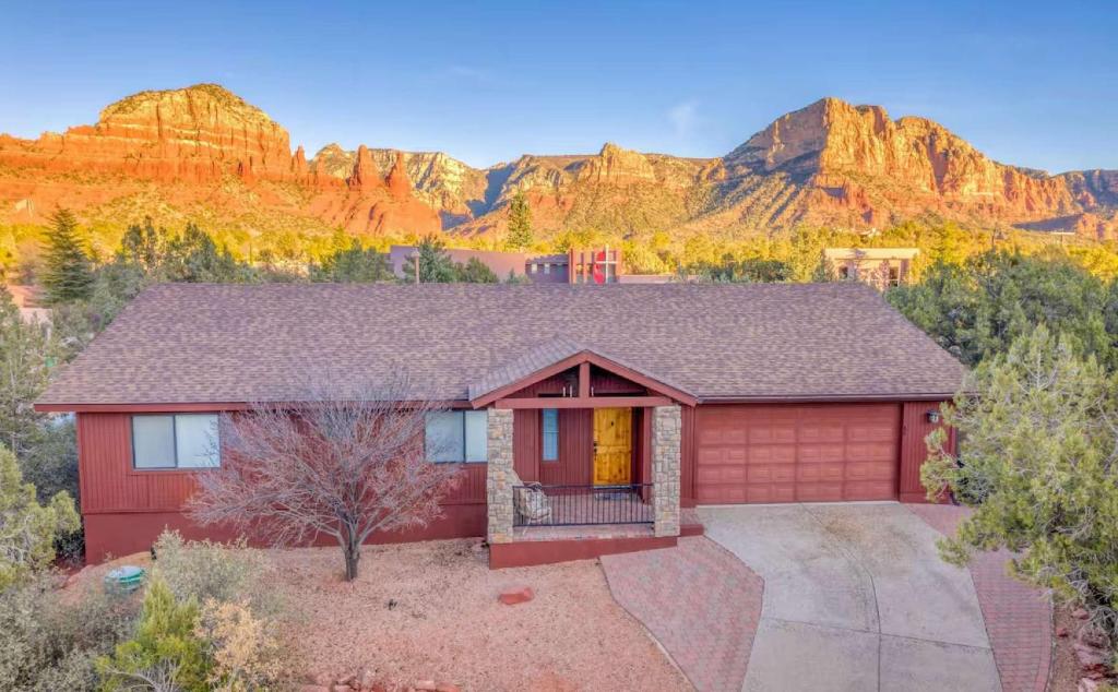 Unplug in the Red Rocks Pool Table Walk to Trails, Sedona (updated ...
