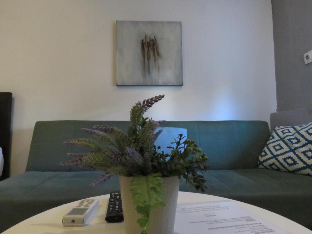 Oasis One Thessaloniki - City Garden Studio - Easy Parking & Walk to ...