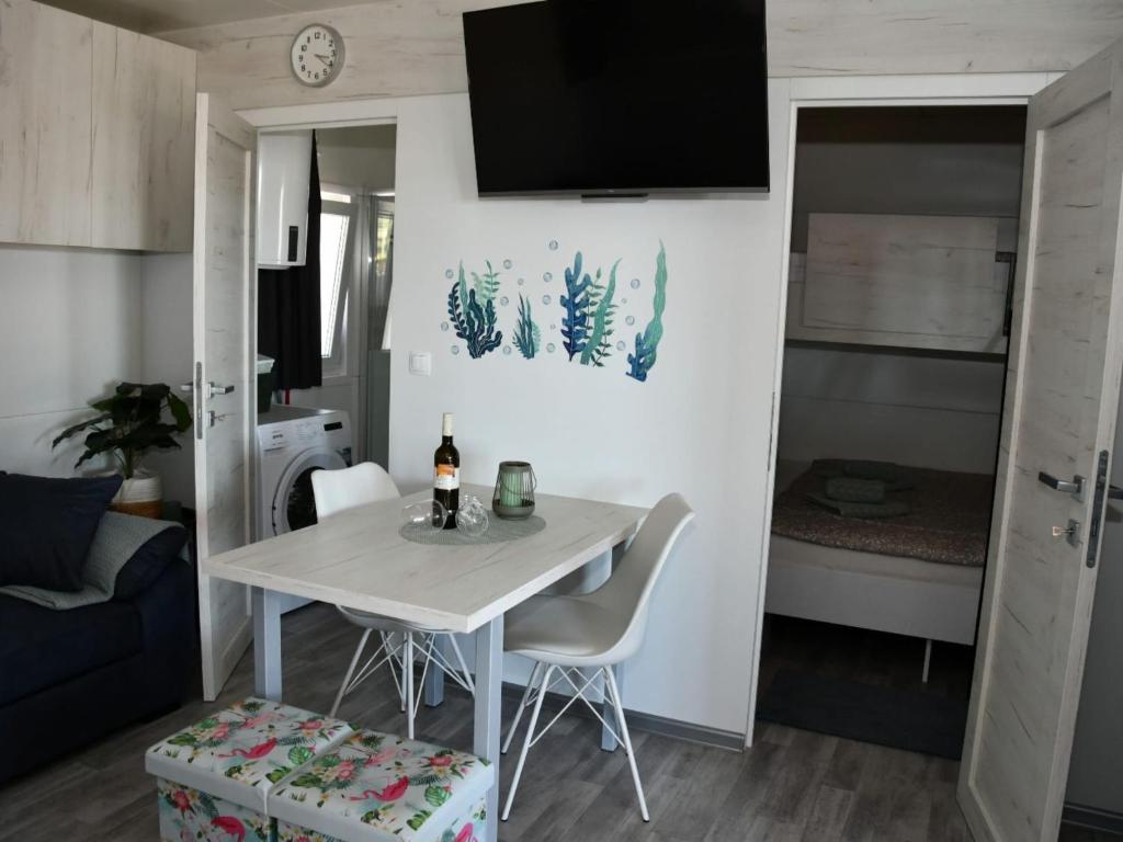 Mobile Home With Terrace And Sea View Allegro, Drage (preços ...