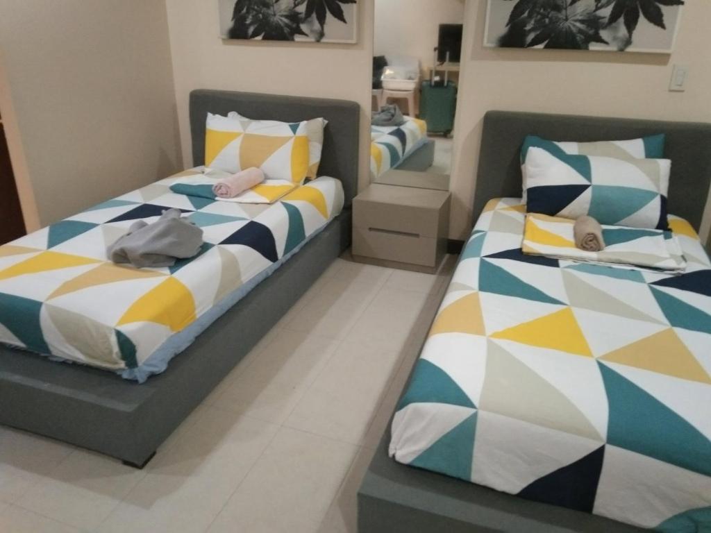 Twin Beds Studio Room with City View, Manila (updated prices 2026)
