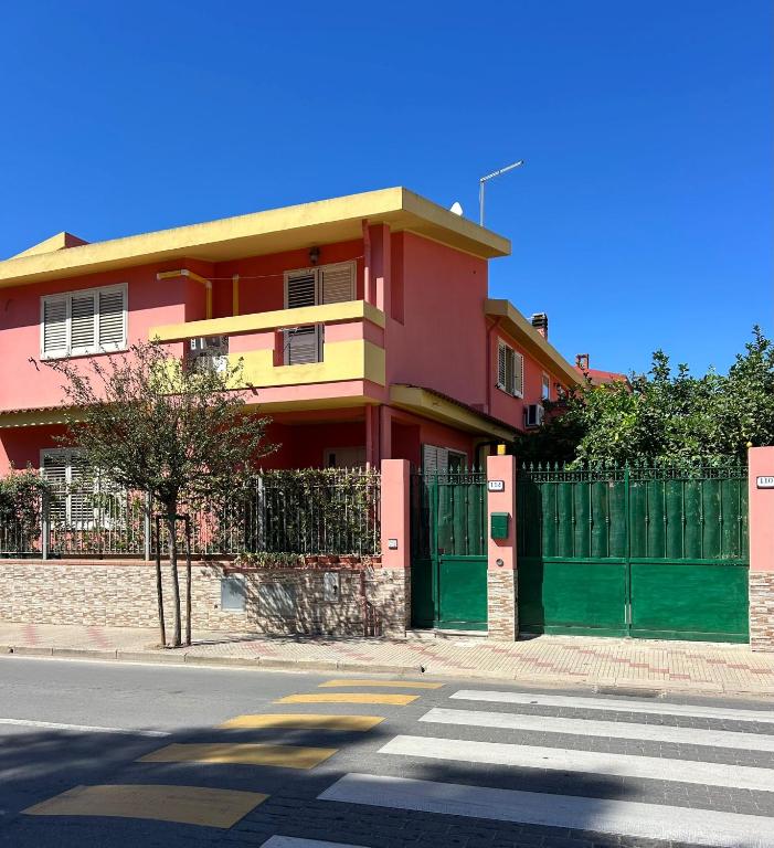 Joy House, Sestu (updated prices 2026)