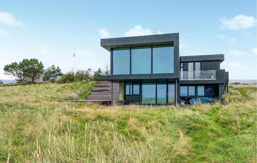 Beautiful Home In Borhaug With House Sea View, Borhaug (precios ...