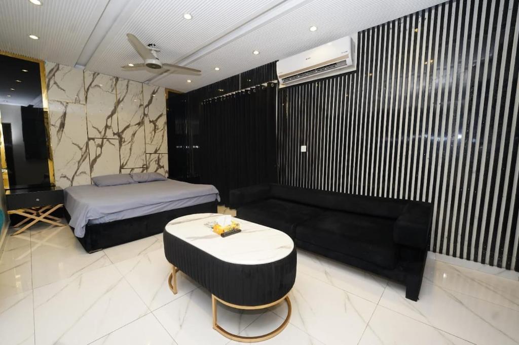 Black Pearl Studio, Lahore (updated prices 2026)