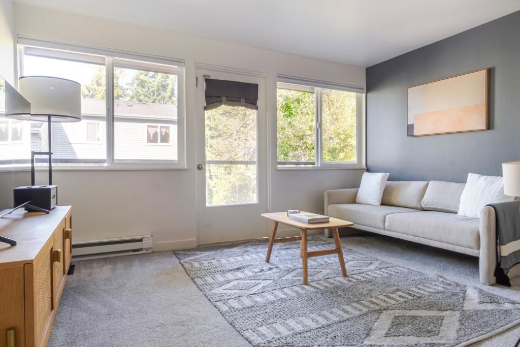 Blueground North Queen Anne view nr Kerry Park SEA-899, Seattle ...