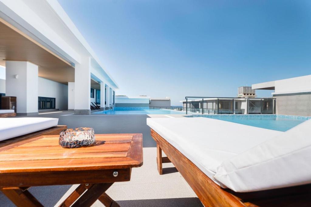 Magnolia Lux - Luxury apt, ocean view, gym, pool, Дар-эс-Салам ...