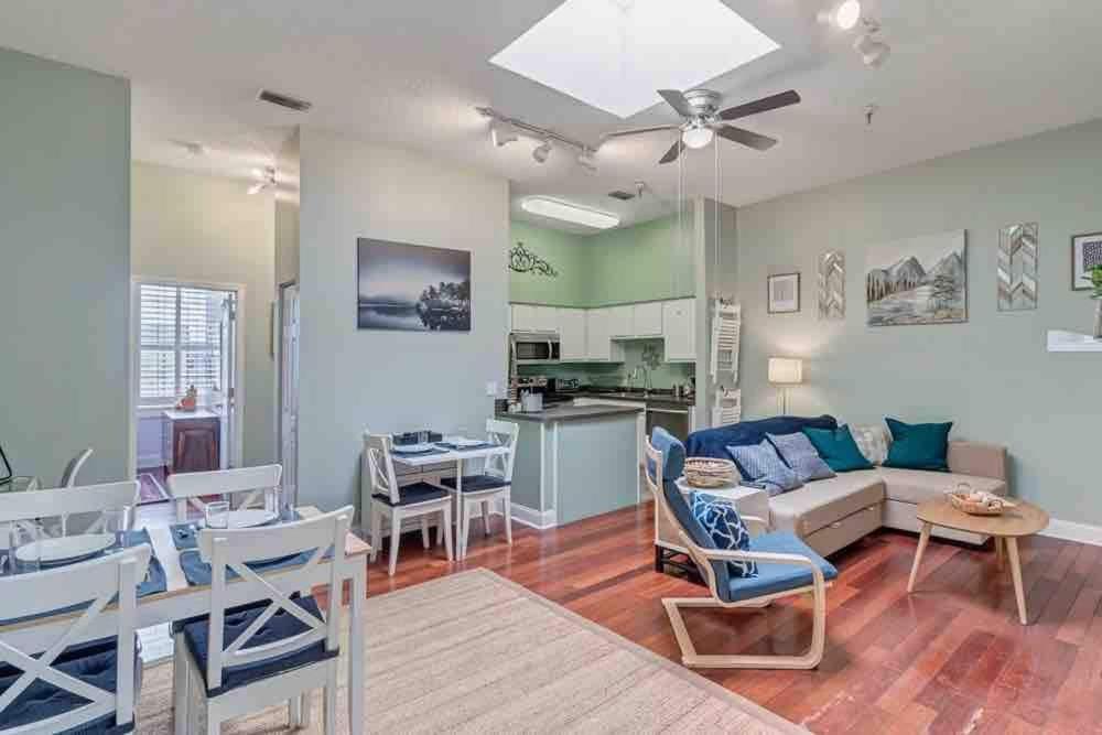 Stylish 2 BR apartment - perfect for relaxing, Springfield (updated ...