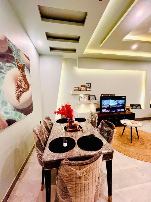 3BHK Luxury Villa Retreat - Bahria Town Karachi, Karaczi (aktualne ceny ...