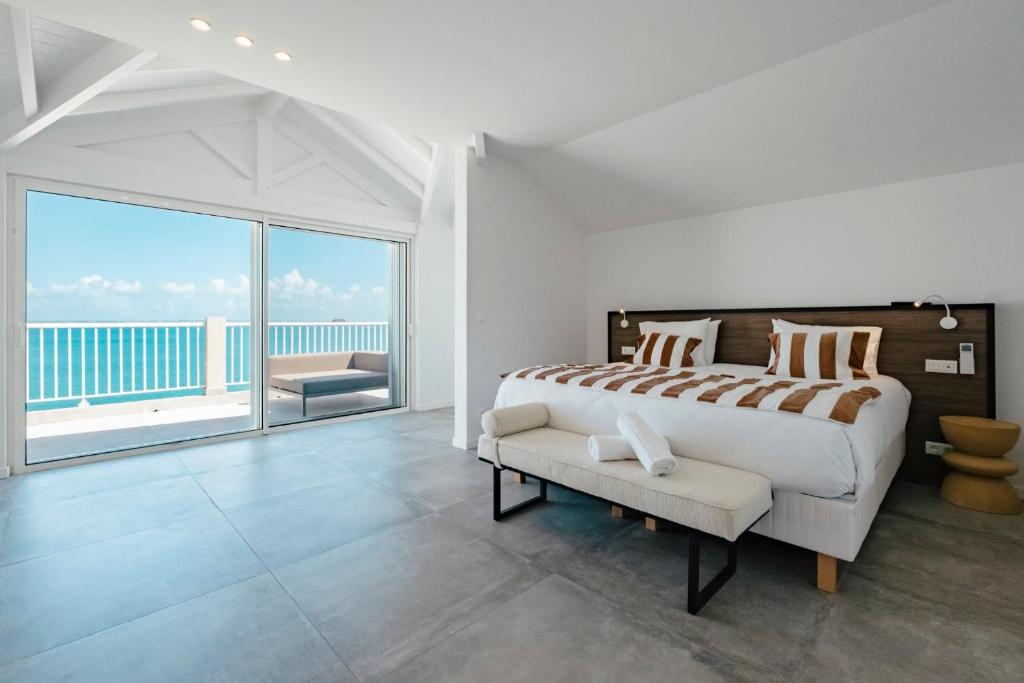 New Mogador Villa, Oceanfront Masterpiece, Grand Case (opdaterede ...