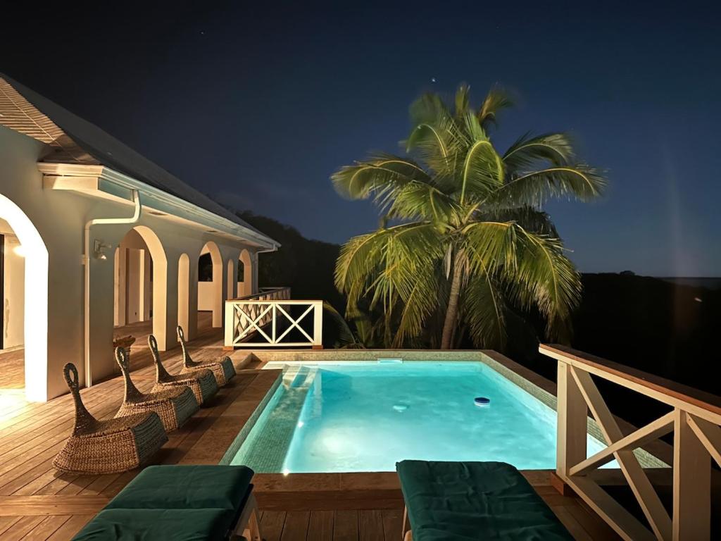 Casa Nomad Luxe 2BR Villa, Ocean Views, Pool, Stocking Island ...