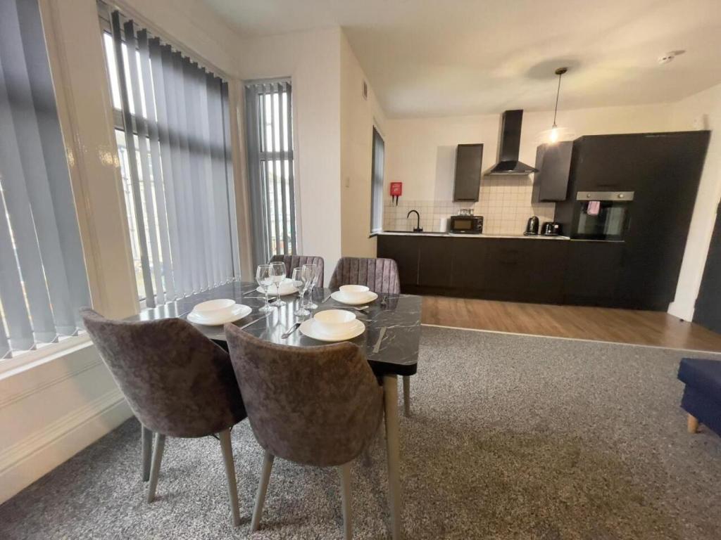 Cosy Blackpool Flat Sleeps 4 Near Promenade, Блэкпул (актуальные цены ...