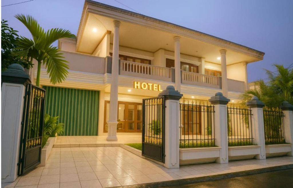 Hotel amazon beach, Padang (updated prices 2026)
