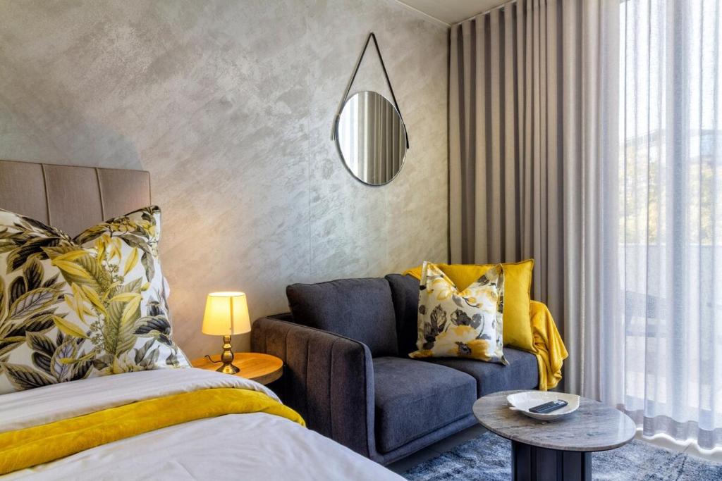 Modern Exec Suite at Rosebank CBD, Joanesburgo (preços atualizados para ...