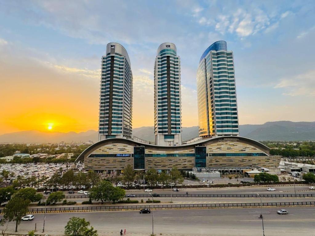 Margalla Hills View Residence Centaurus Mall By LMY, Islamabad (precios ...