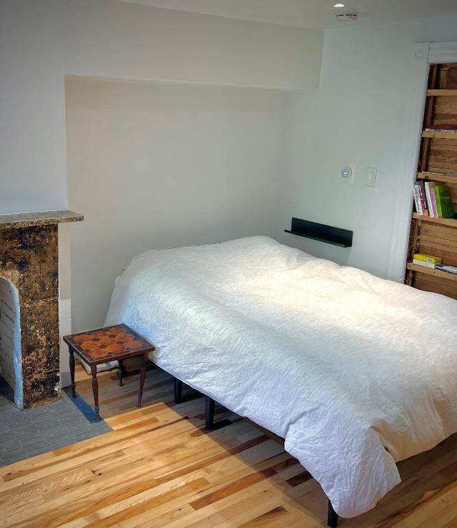 Studio Apartment with Garden Jersey City, Jersey City (prezzi ...