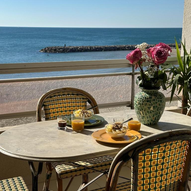 Sunset Studio - Official 4-star - modern, sea view, beach access ...