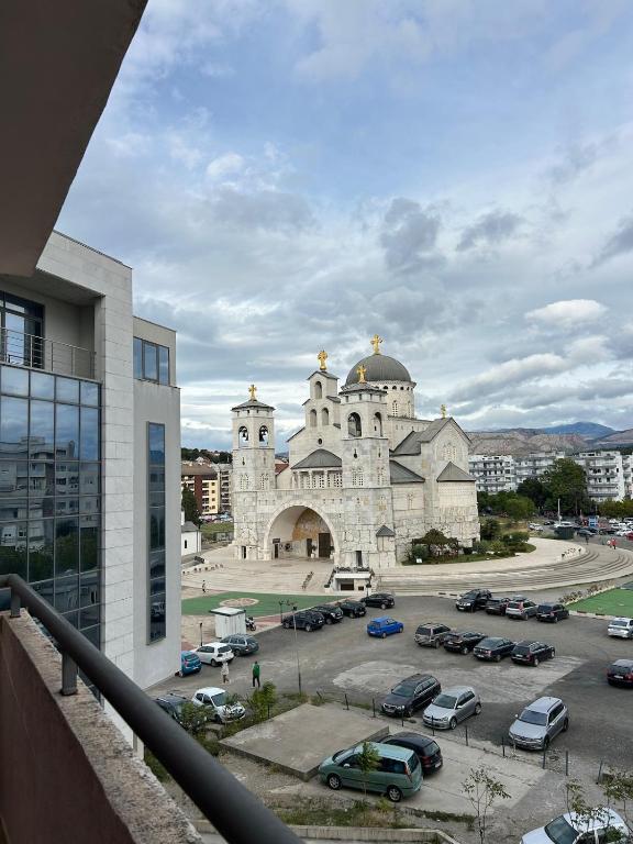 Moderan stan s pogledom na Hram, Podgorica (updated prices 2026)