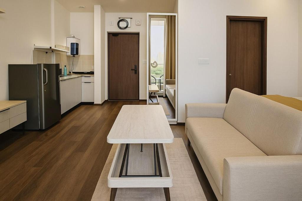 Modern Studio with Kitchenette Near Cyberhub and Airport, Gurgaon ...