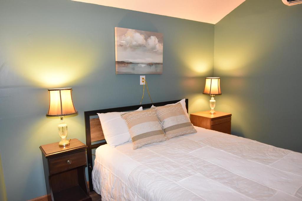 1 BR Corbin Cottage - Corbin Arena - Laurel Lake, Corbin (updated ...