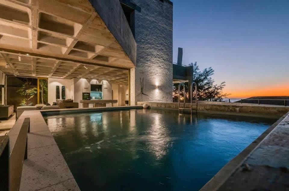 Luna Azul Loft - Ultra Lux Apt Pool Views, Cape Town (updated prices 2026)