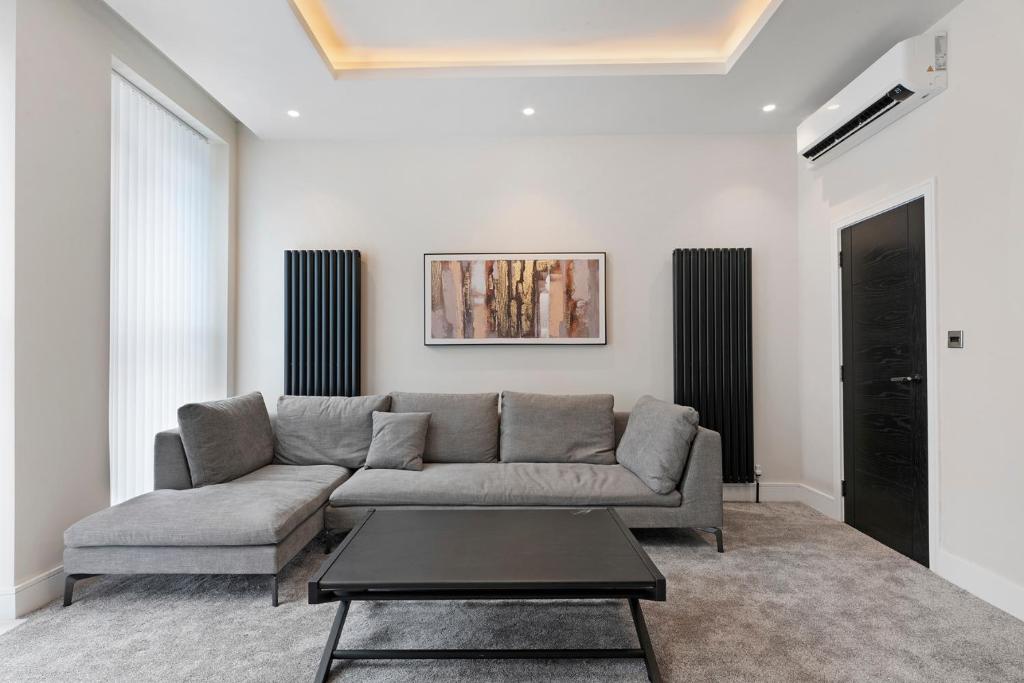 Upscale Upper Berkeley Street Townhouse, London (harga terbaru 2025)