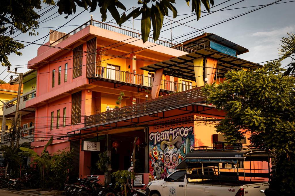 Taco Shack Diving Hostel Restaurant, Koh Tao (tarifs actualisés, 2026)