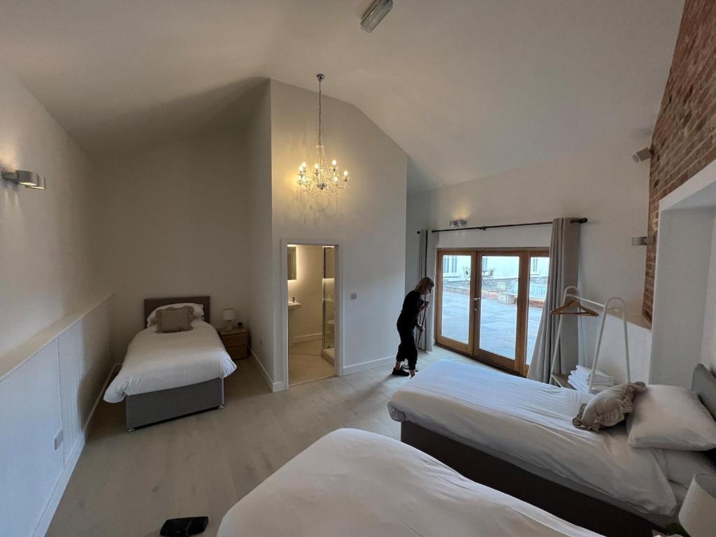 New Luxury barn with pool table nr southwold, Ellough (uppdaterade ...