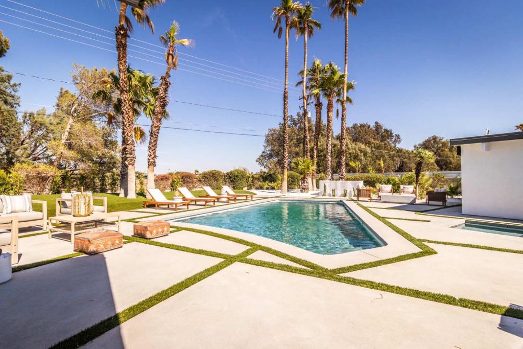 Iconic Sleeps 14 in Style Poolside Spa, Palm Springs (uppdaterade ...